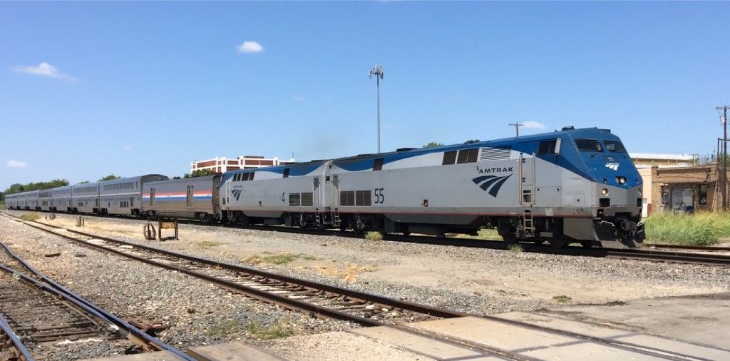 AMTK 55 7Atg2016 NB Train 22 (Texas Eagle) approaching S Main Street